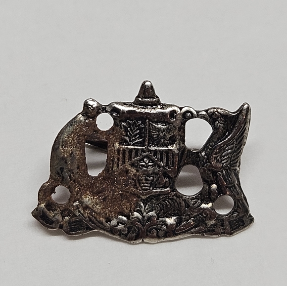 Stetson | Accessories | Vintage Stetson Silver Finish Coat Of Arms ...